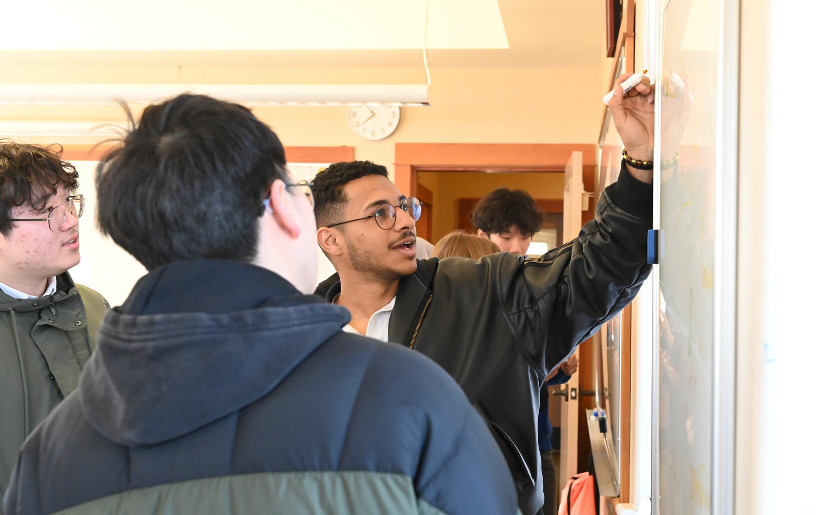 Math Pops: Dr. Trefor Bazett’s Bubble-Filled Lesson | SMUS